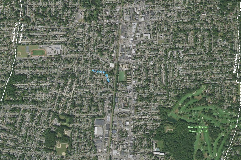 Fire alarm triggers evacuation on Washington Ave, Bergenfield NJ ...