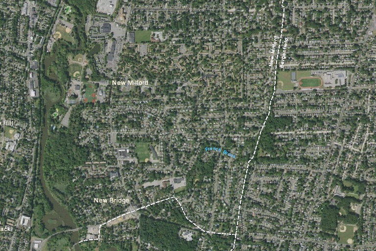Vehicle accident at River Rd and New Bridge Rd intersection, New ...