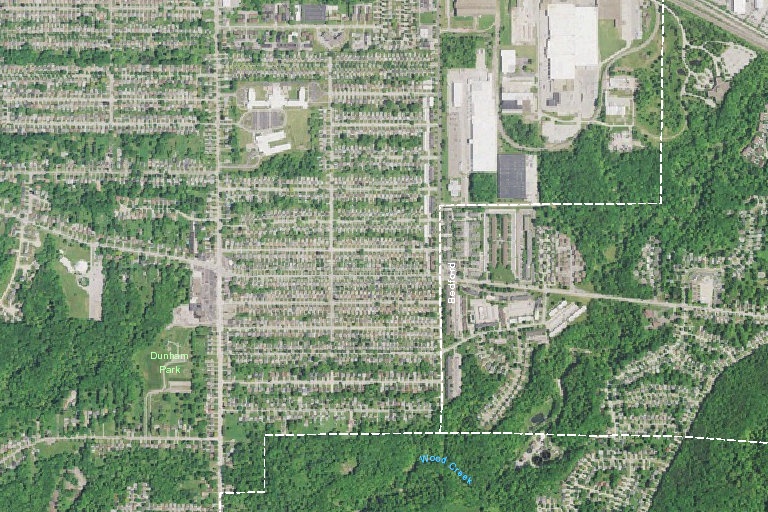 Disturbing domestic dispute with child crying near Mendota Ave, Maple ...