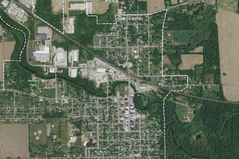 City plow crashes into pole near Grant St sparks disruption, Ligonier IN | CrimeRadar