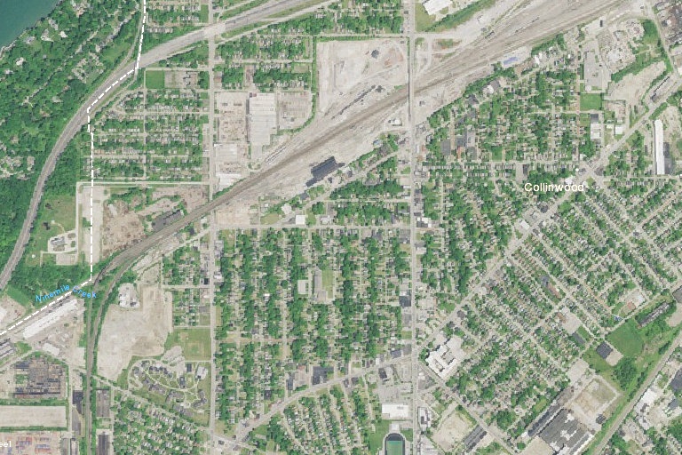 Suspicious vehicle parked in residential driveway, Cleveland OH ...