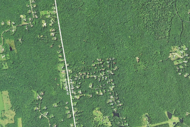 Disabled vehicle blocking travel lane near bank, Burlington CT | CrimeRadar