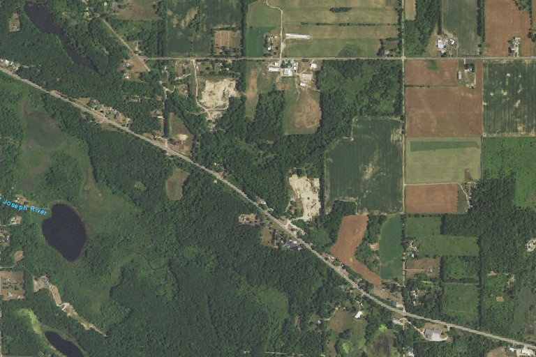 Car strikes deer near Hudson and Chase roads, Osseo MI | CrimeRadar