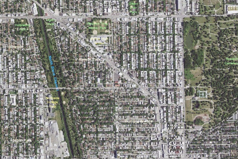 Officers monitor suspicious vehicle near Rockwell Ave, Chicago IL ...