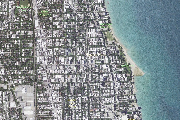 Officers check open door at restaurant near Sheridan Rd, Chicago IL ...