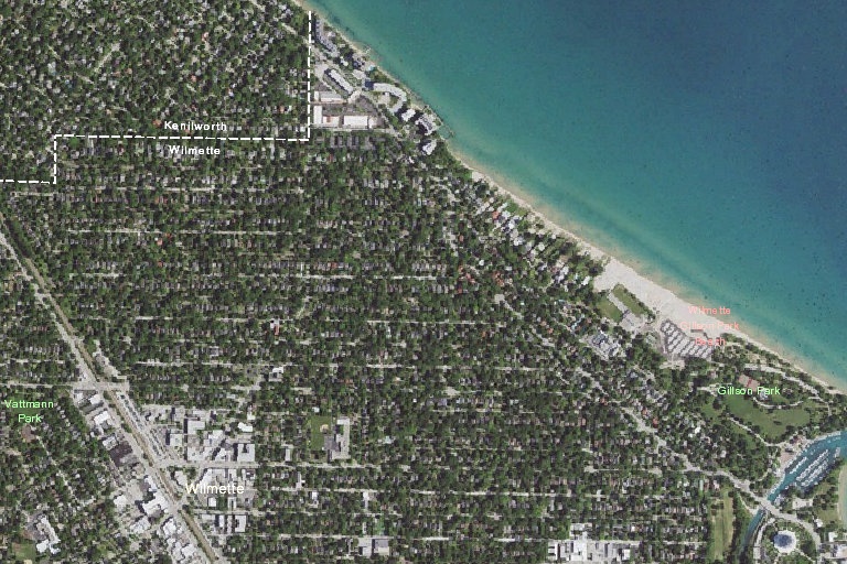 Ambulance and fire engine respond to patient near Sheridan Road ...