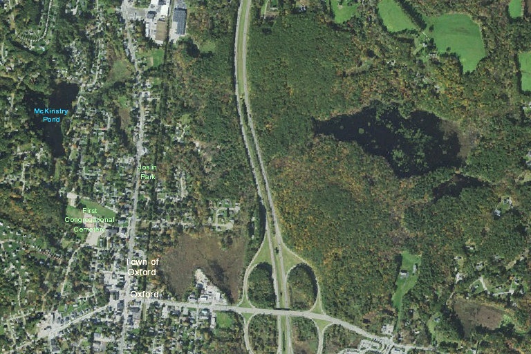 Firefighters respond to vehicle lockout at Honey Farms, Oxford MA | CrimeRadar