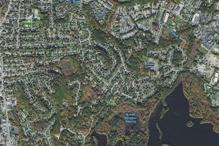 Multi-vehicle crash near school sparks urgent medics response, Marlborough MA | CrimeRadar