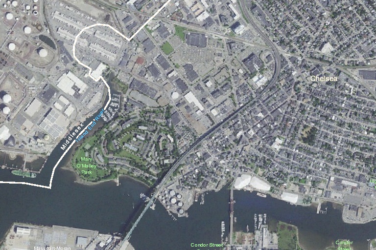 Dirt bike rider flees wrong way on Park St in Chelsea, Chelsea MA | CrimeRadar