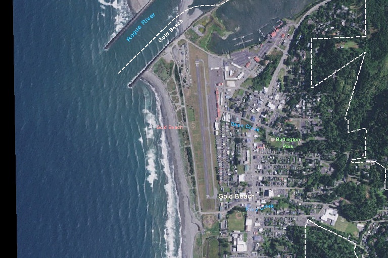Car crash traps driver near Gold Beach sparks urgent rescue, Gold Beach ...