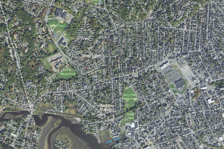 Disabled vehicle blocks intersection at Summer and Linden, Lynn MA ...