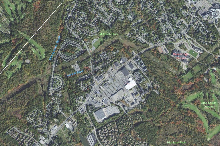 Five people attempting to break into car in driveway, Salem MA | CrimeRadar