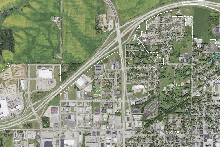 Elderly woman falls and injures shoulder and hip, Monroe WI | CrimeRadar