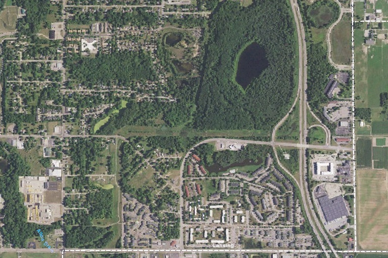 Fire crew checks gas odor near Trappers Cove Trail, Lansing MI | CrimeRadar