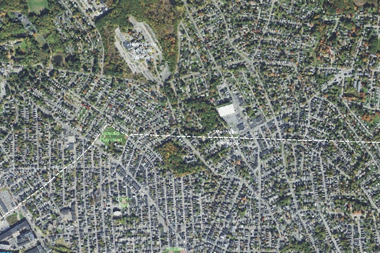 Smoke alarm sparks fire scare at three-story Lawrence building ...