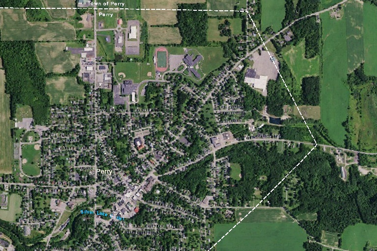 Tree and power lines block roadway near Water St, Perry NY | CrimeRadar