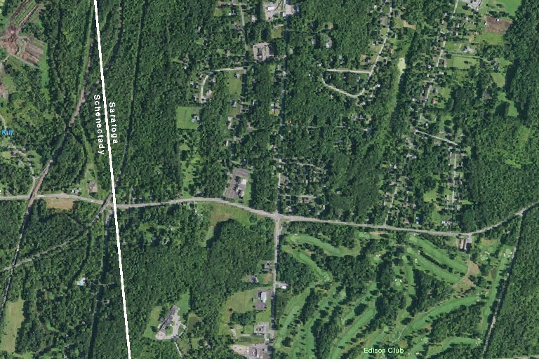 Traffic accident involving deer near Dunkin' Donuts, Saratoga County NY | CrimeRadar