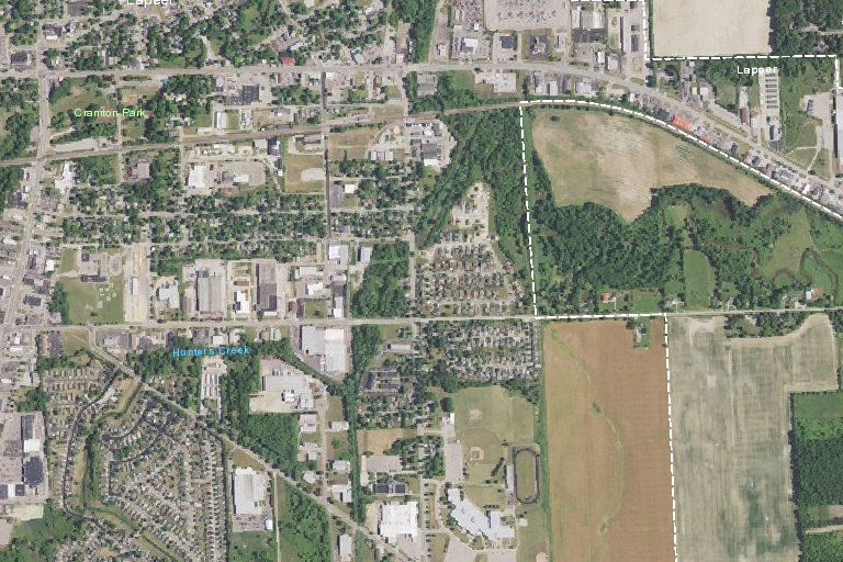 Man falls from walker with leg wound in Lapeer apartment, Lapeer MI ...