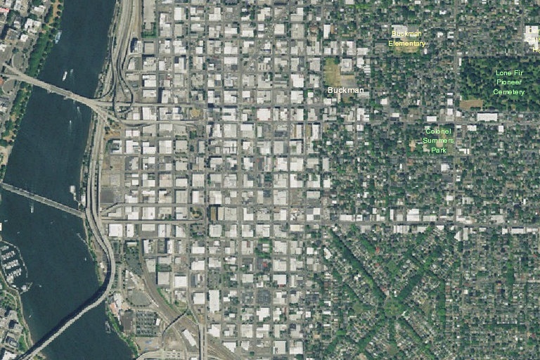 Small exterior fire near Stephens St store, Portland OR | CrimeRadar