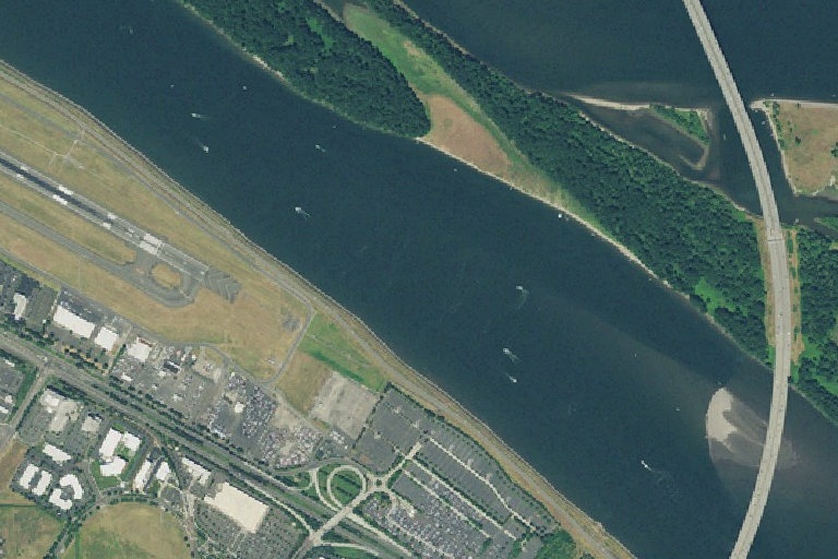 Attempted van theft reported at airport parking, Portland OR | CrimeRadar