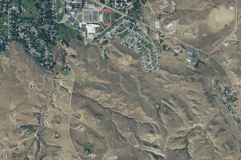 Broken-down trailer blocks busy Yellowstone intersection, Yellowstone ...