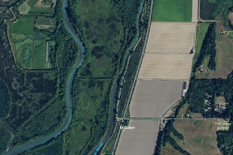 Vehicle pulling trailer with no tag near Pioneer Hwy, Skagit County WA ...